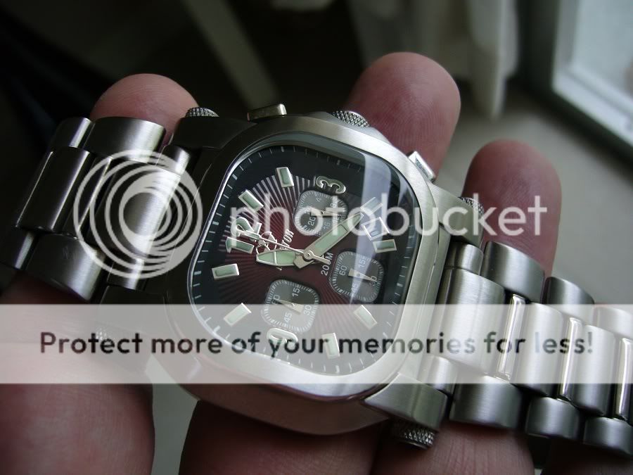 Screw heads on watch faces | The Watch Site